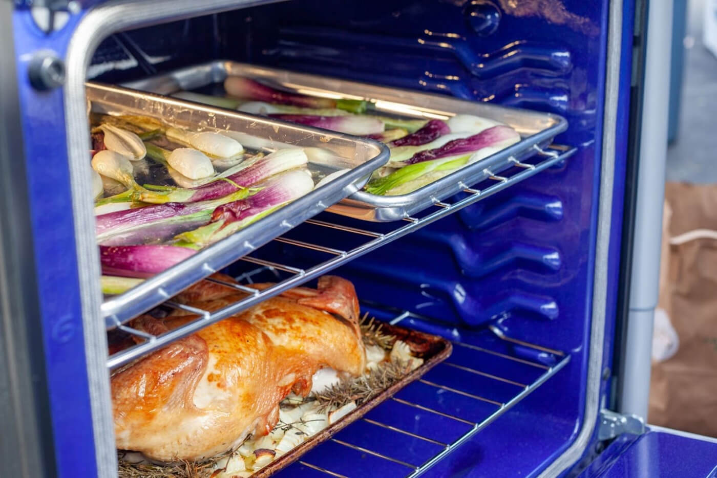 Cooking for Thanksgiving on a battery-powered induction stove
