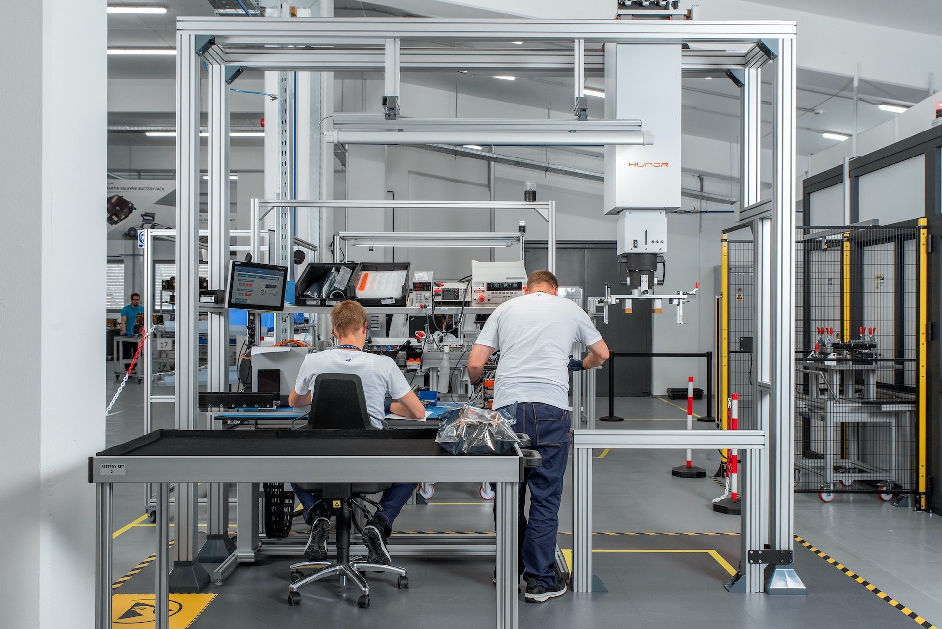 EV automaker unveils innovative new battery energy storage system ...