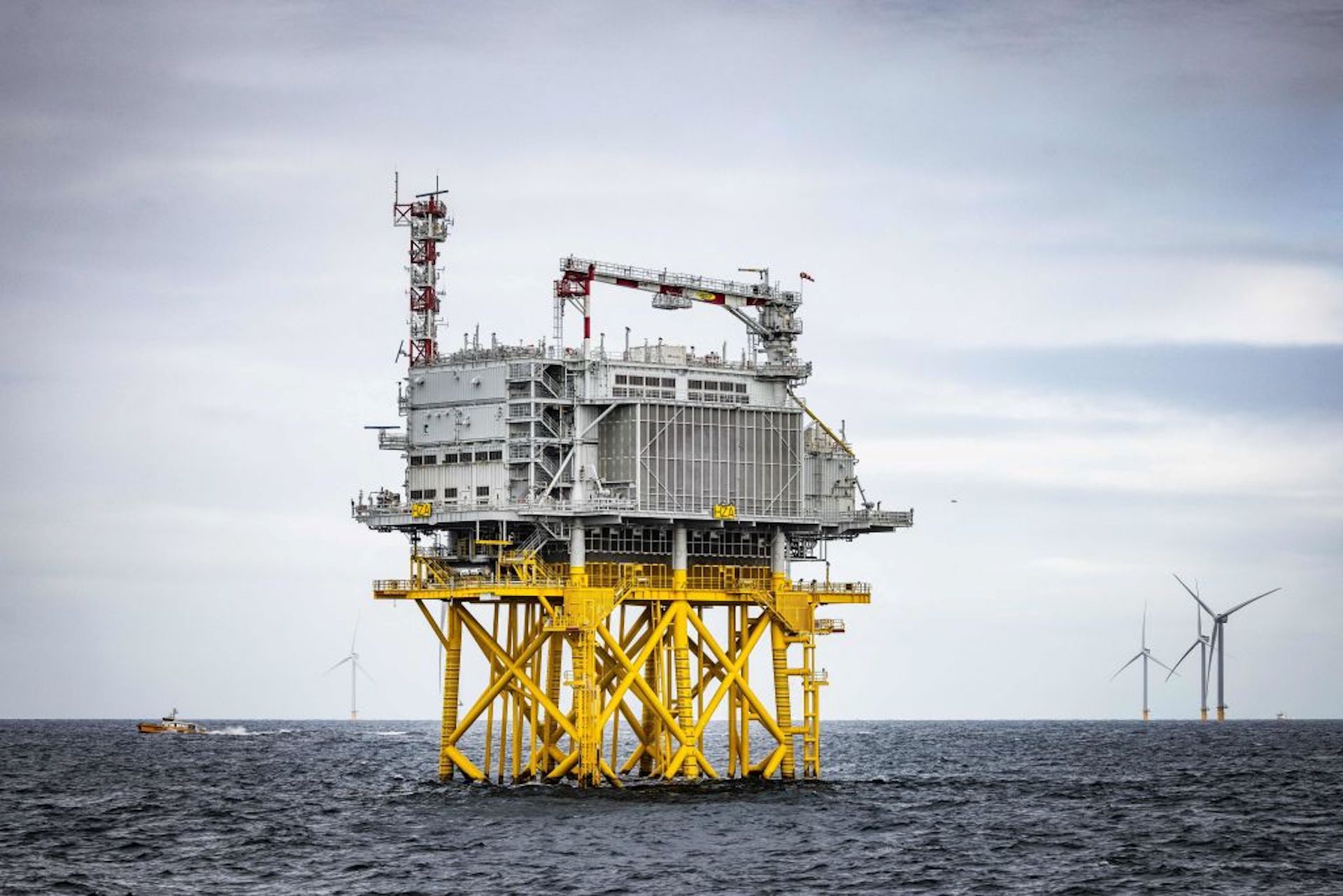 A 'mega’ offshore wind farm just went online — and it will power over a ...