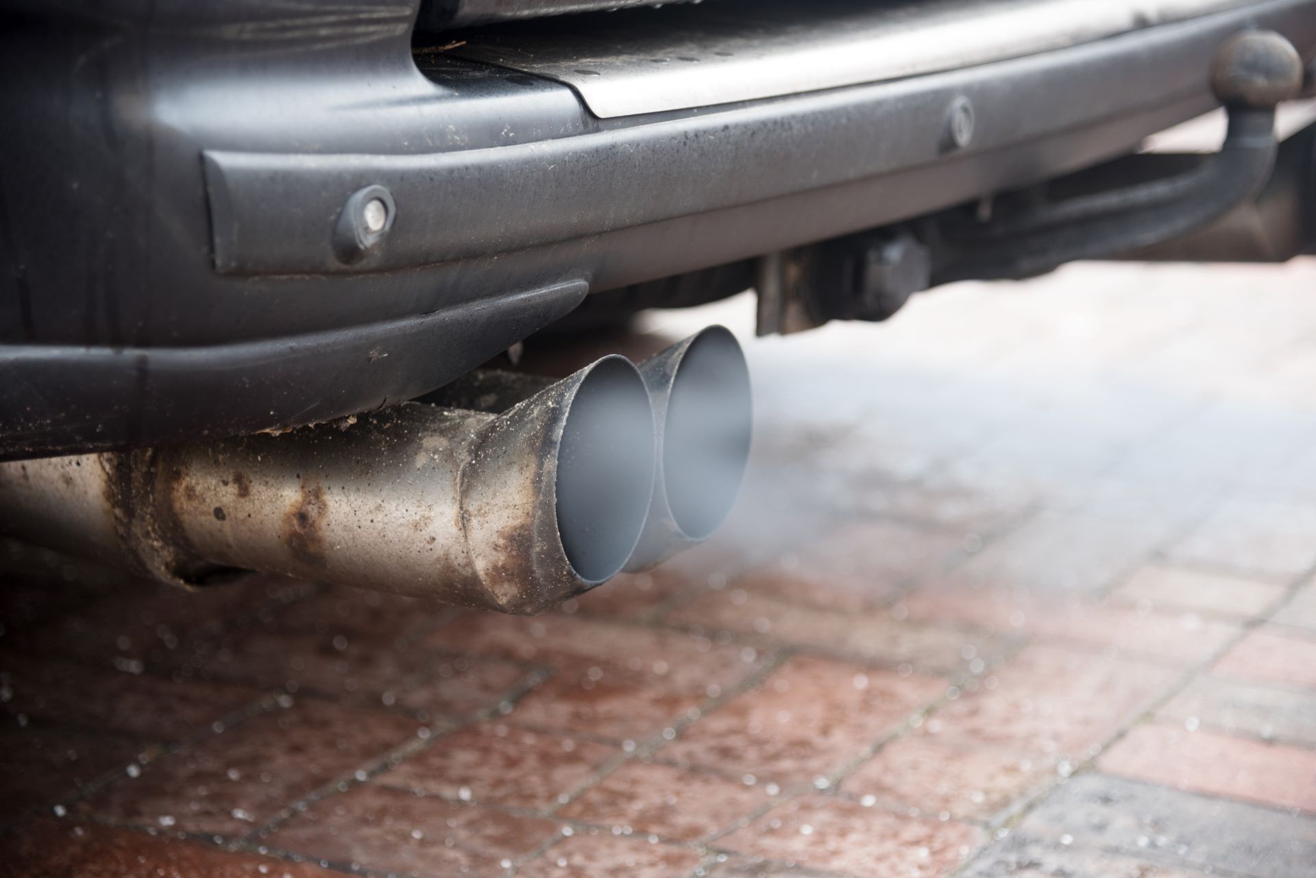 Major city tackles pollution by introducing 'most ambitious' ban on ...