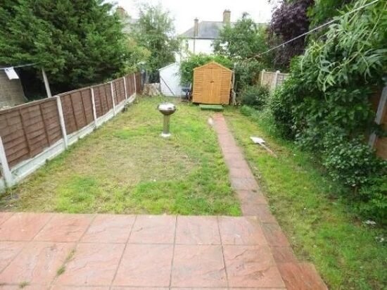 Homeowner shares stunning before-and-after photos after transforming ...