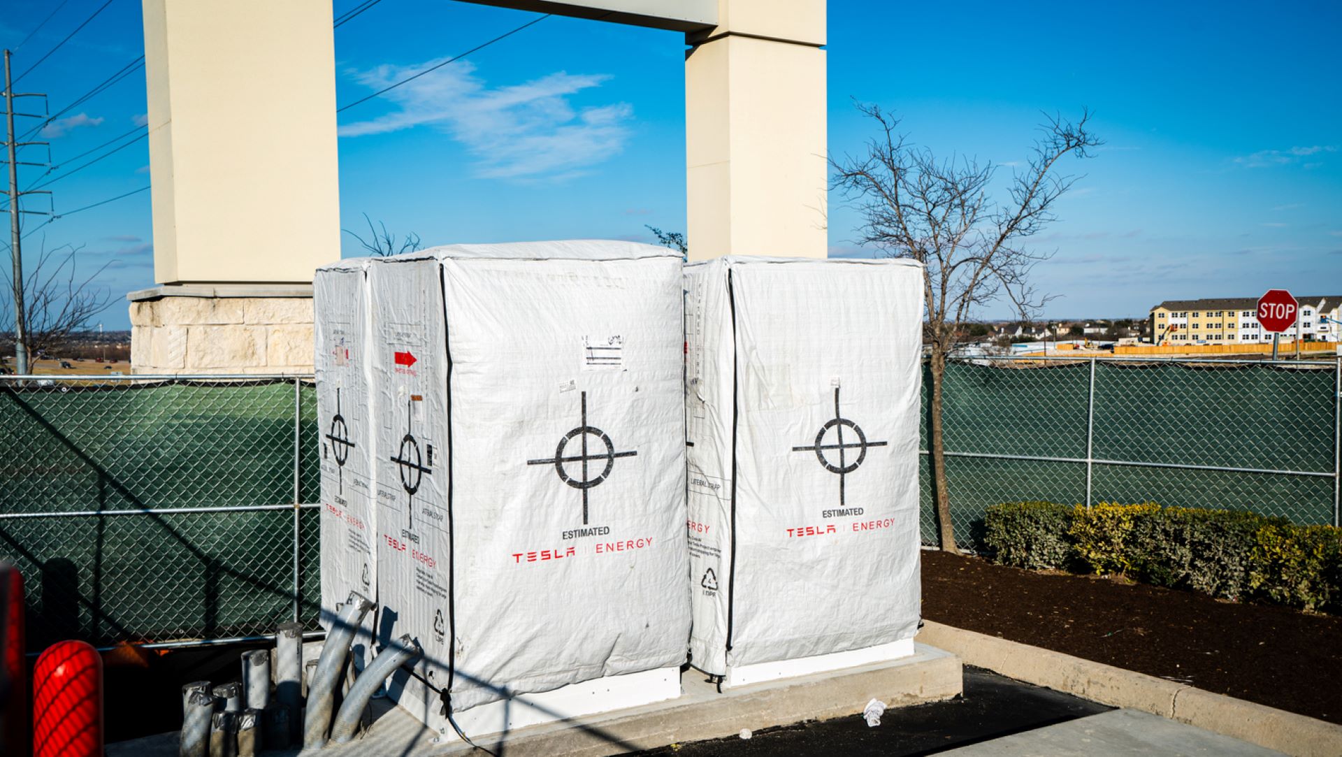 Tesla secures massive Megapack order for unprecedented battery project ...