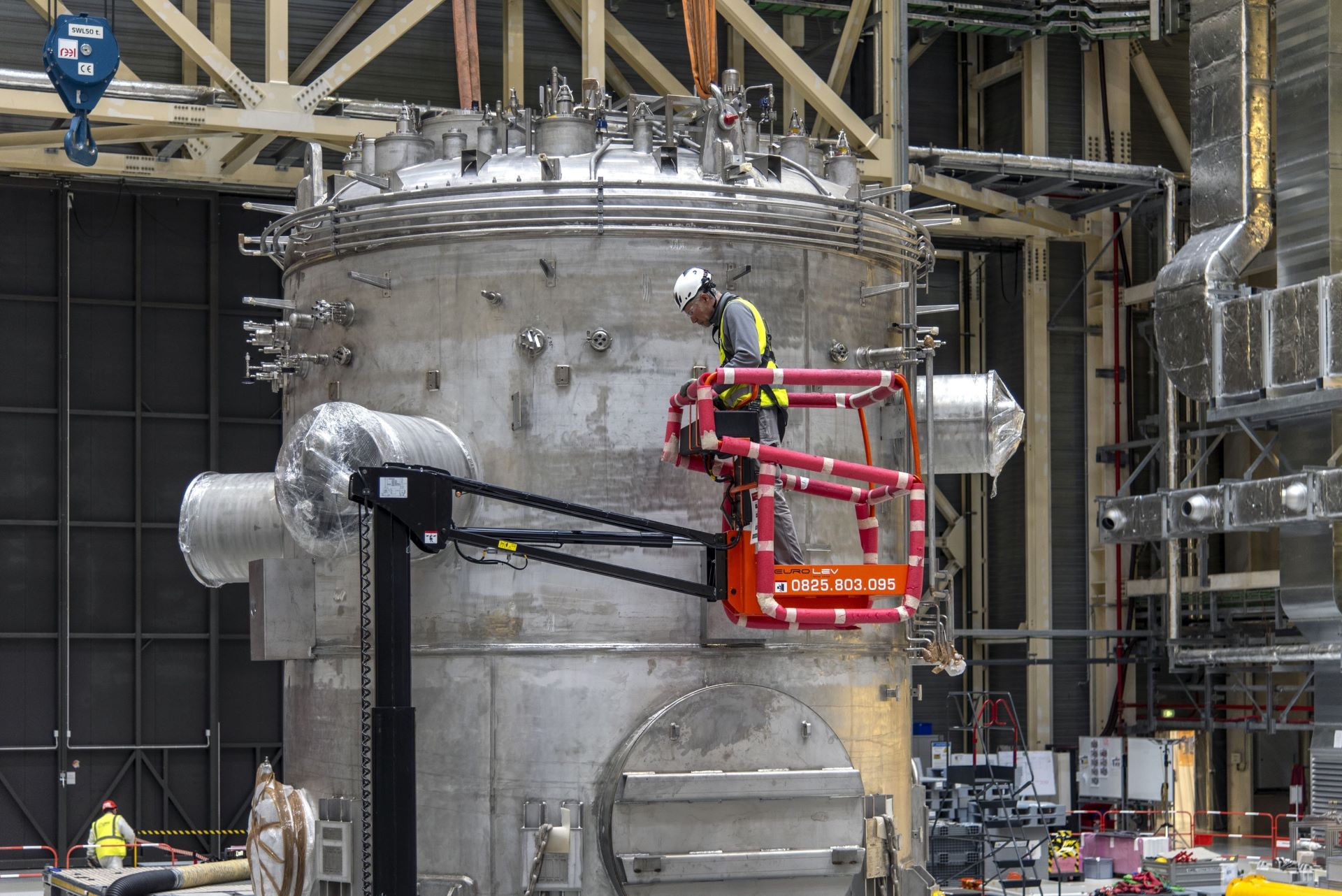 World's largest nuclear reactor aims to power the Earth with unlimited ...