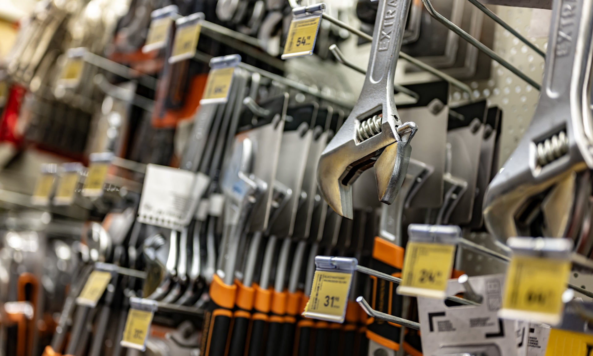 Shopper sparks debate with a photo of apparently pointless tool they ...