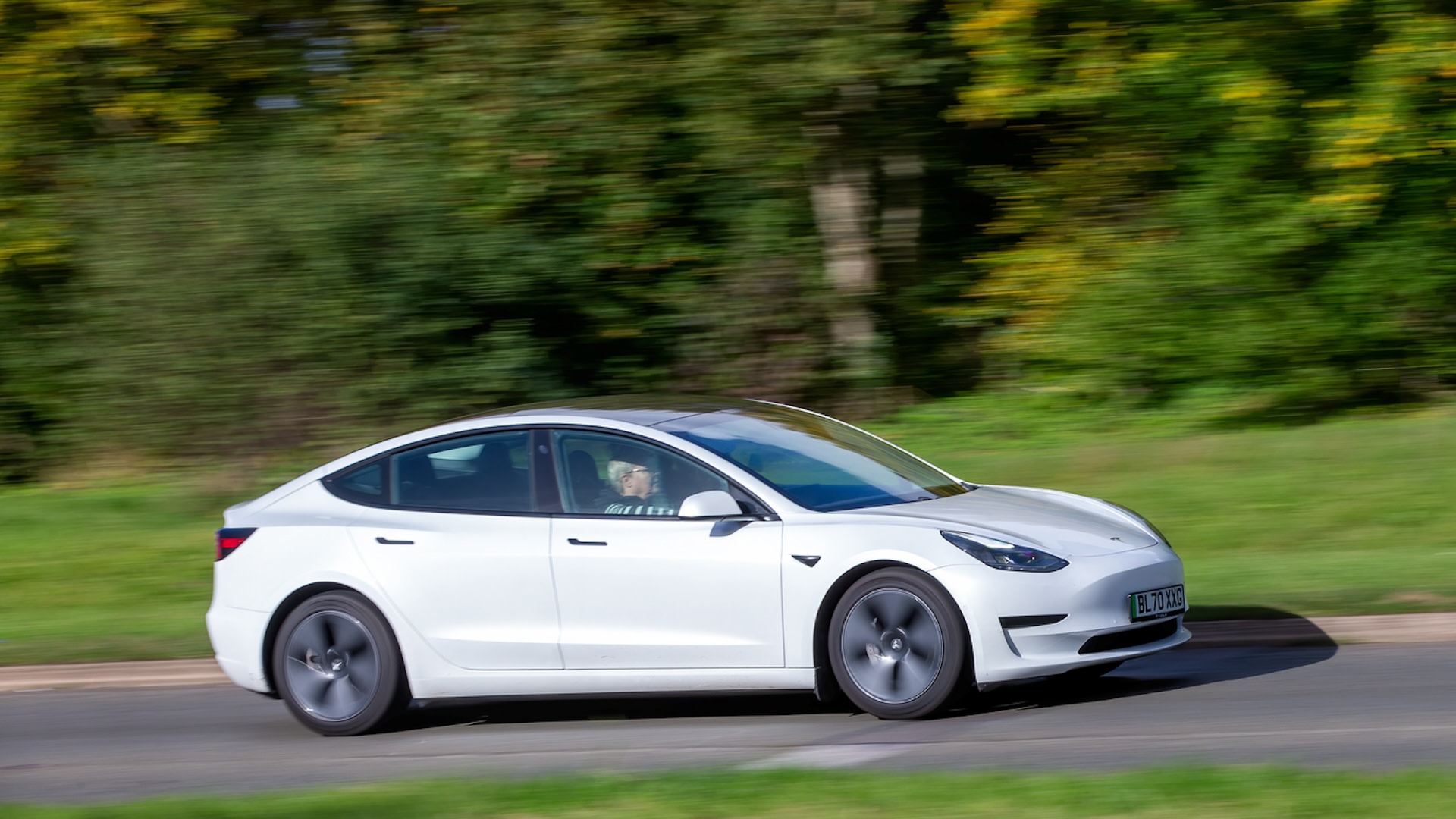 Tesla driver overwhelmed with gratitude after car's incredible last ...