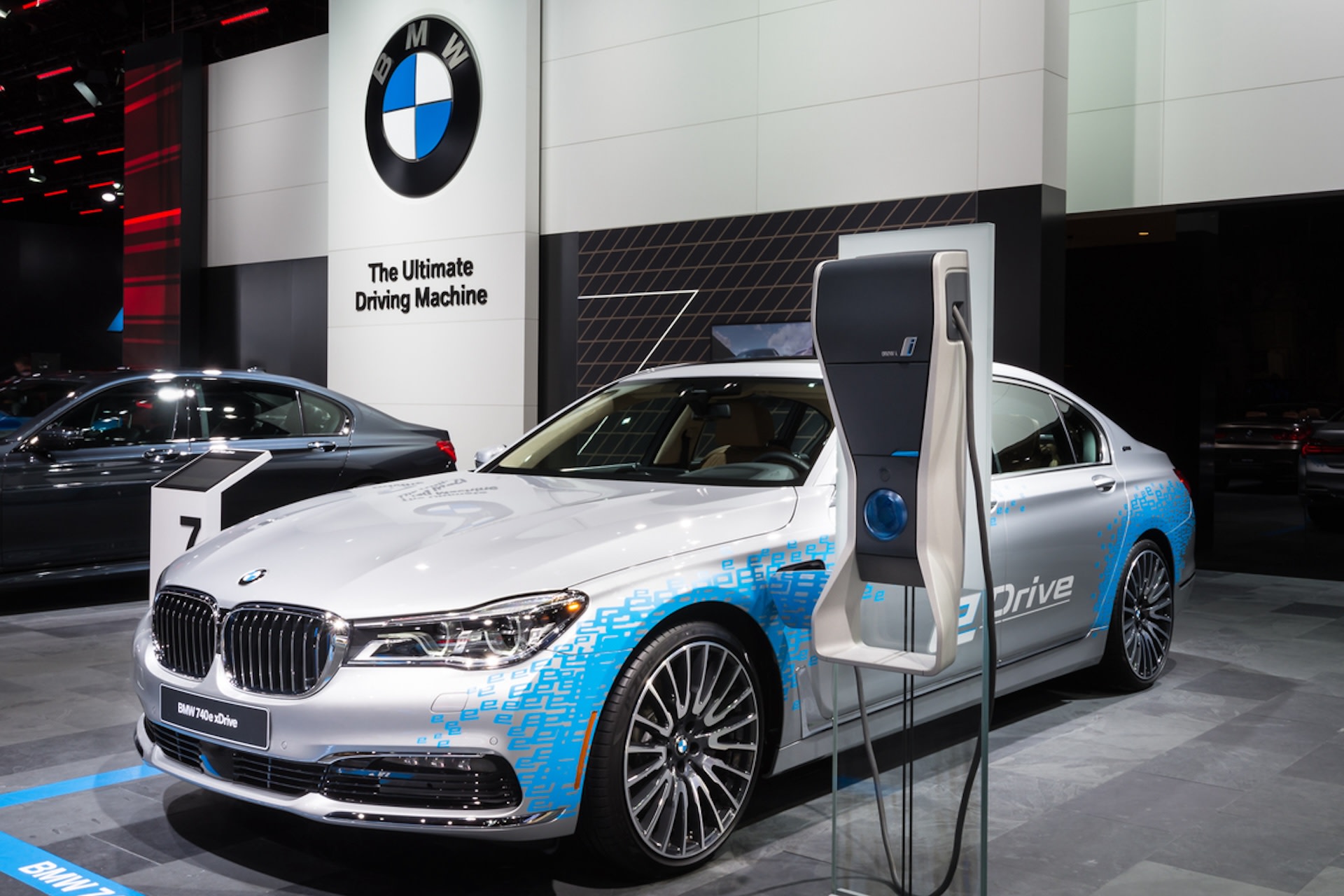 BMW enters new era after forming partnership with cutting-edge battery ...