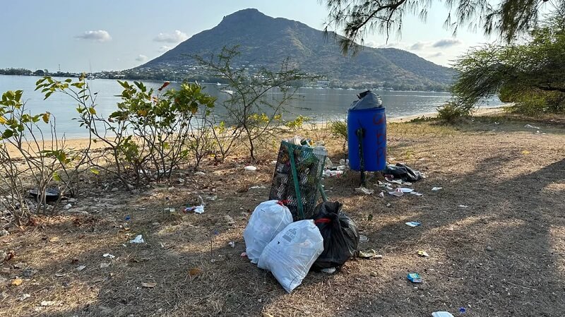 Visitor shares concerning scene discovered while walking along river ...