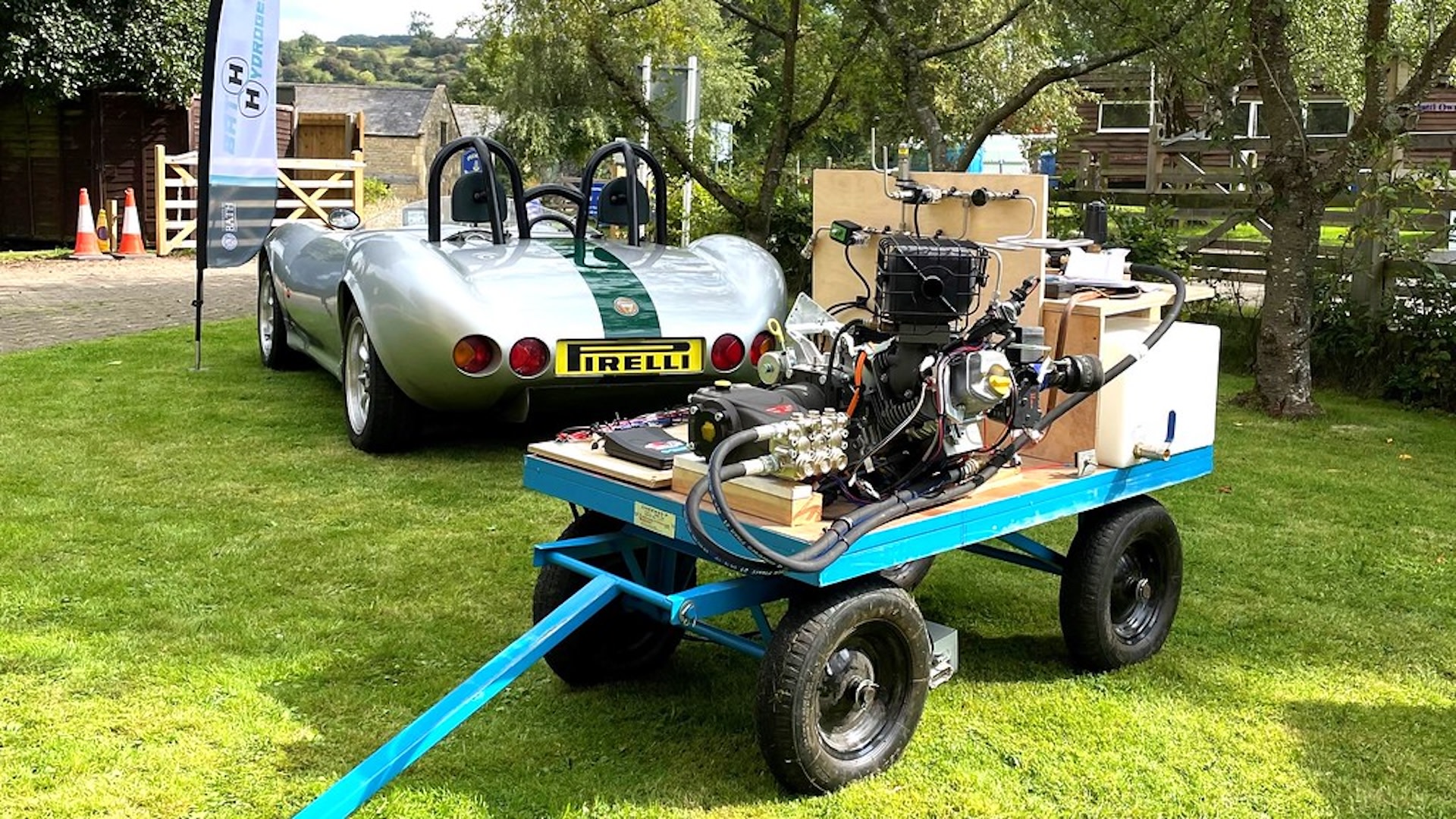 Students become world's first to build hydrogen-powered engine ...
