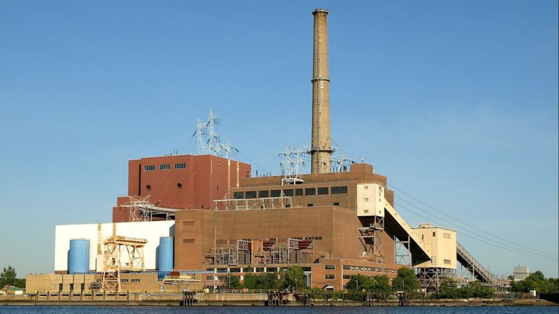 New York City turns retired power station into something incredible ...