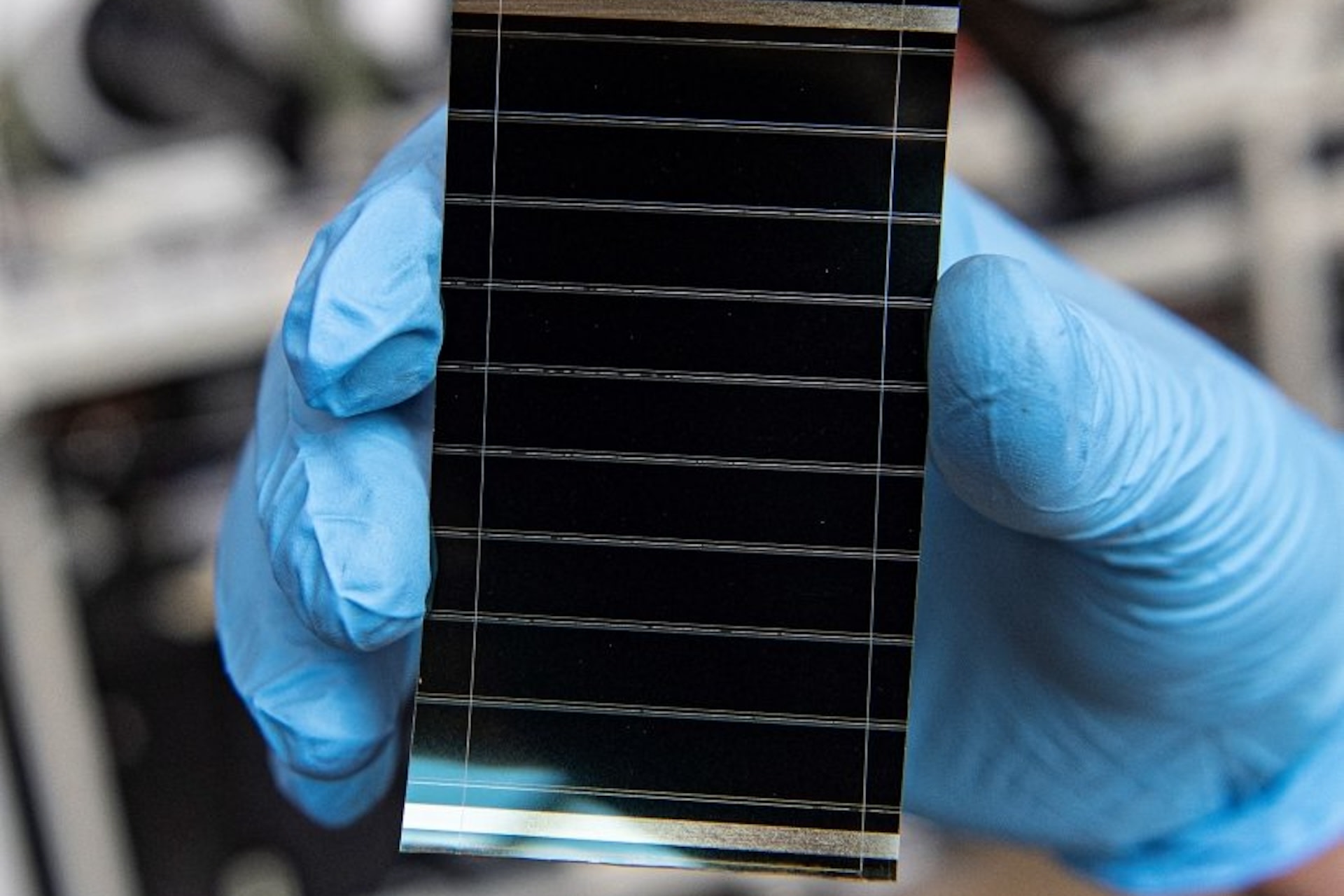 Researchers develop tandem solar cell with impressive 20% efficiency ...