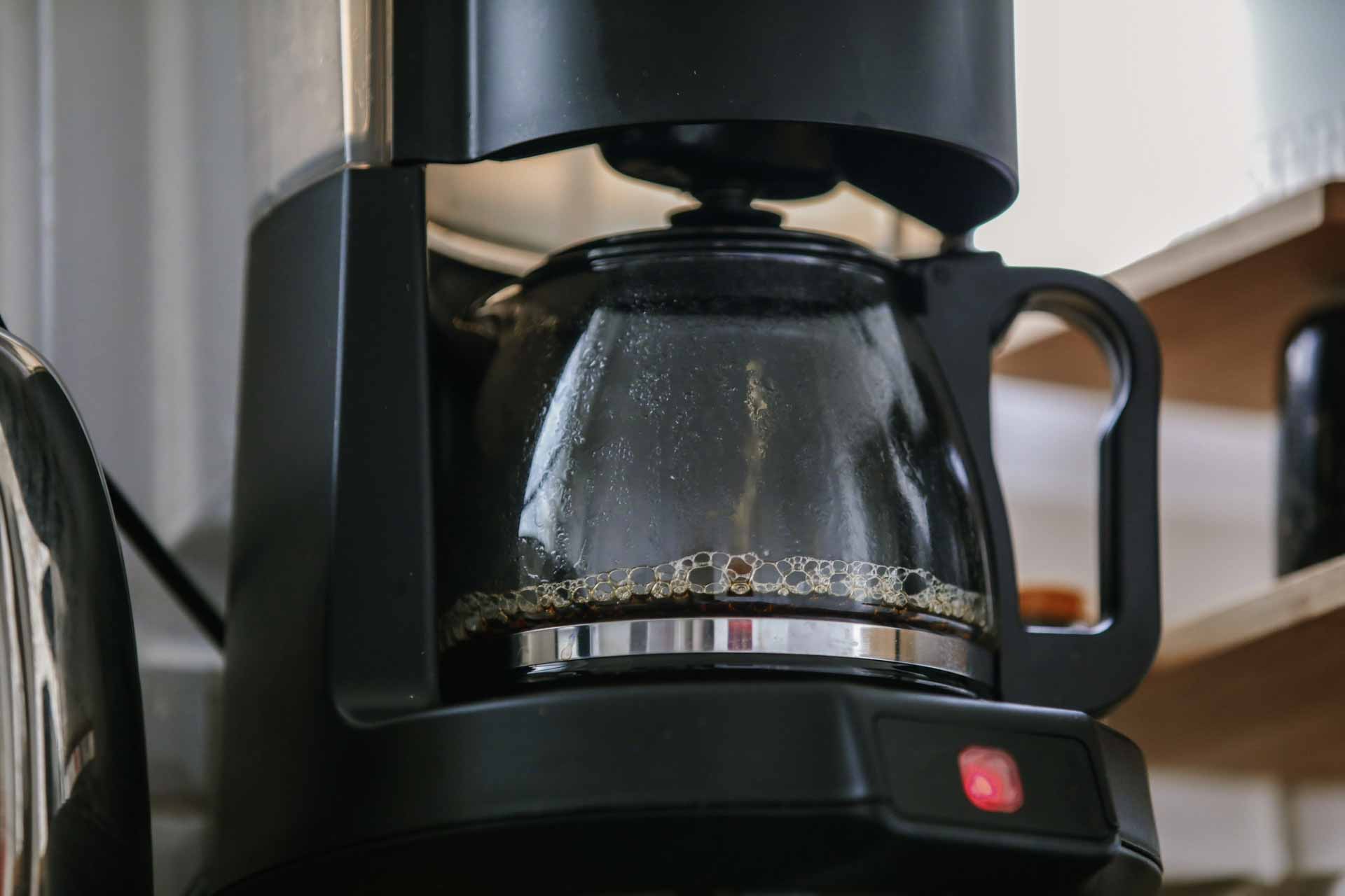 Dad shares simple way to clean your coffee pot using just one household ...