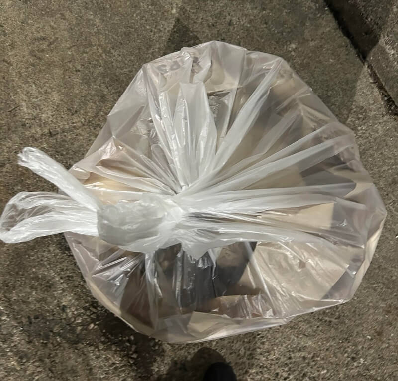 Chipotle employee sparks debate with photo taken during closing shift ...