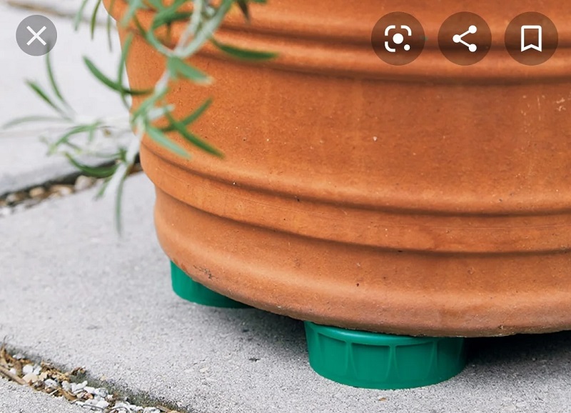 Gardener shares clever trick to repurpose container lids: 'This is genius'
