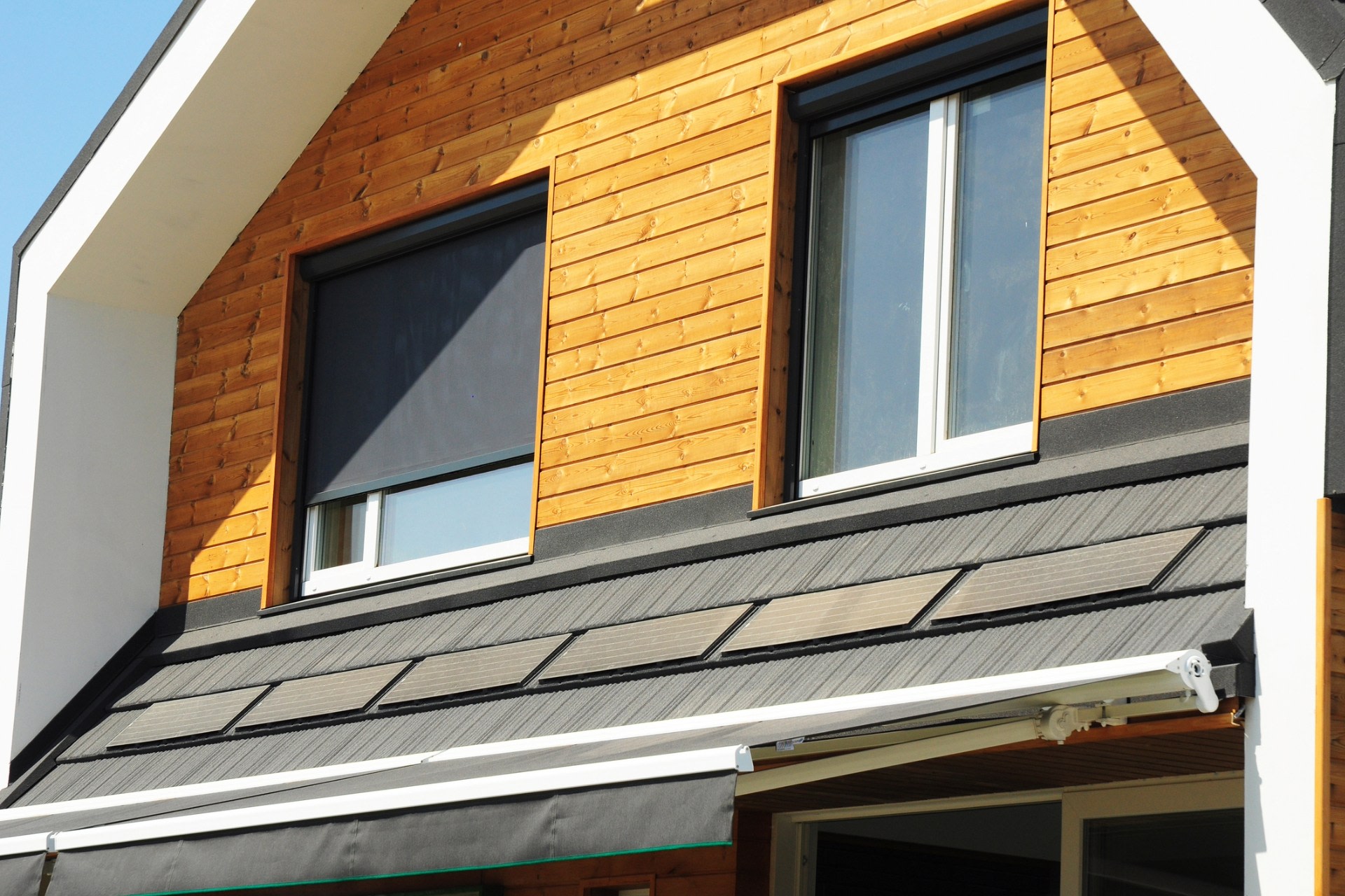 More contractors are building homes with cutting-edge design to ...