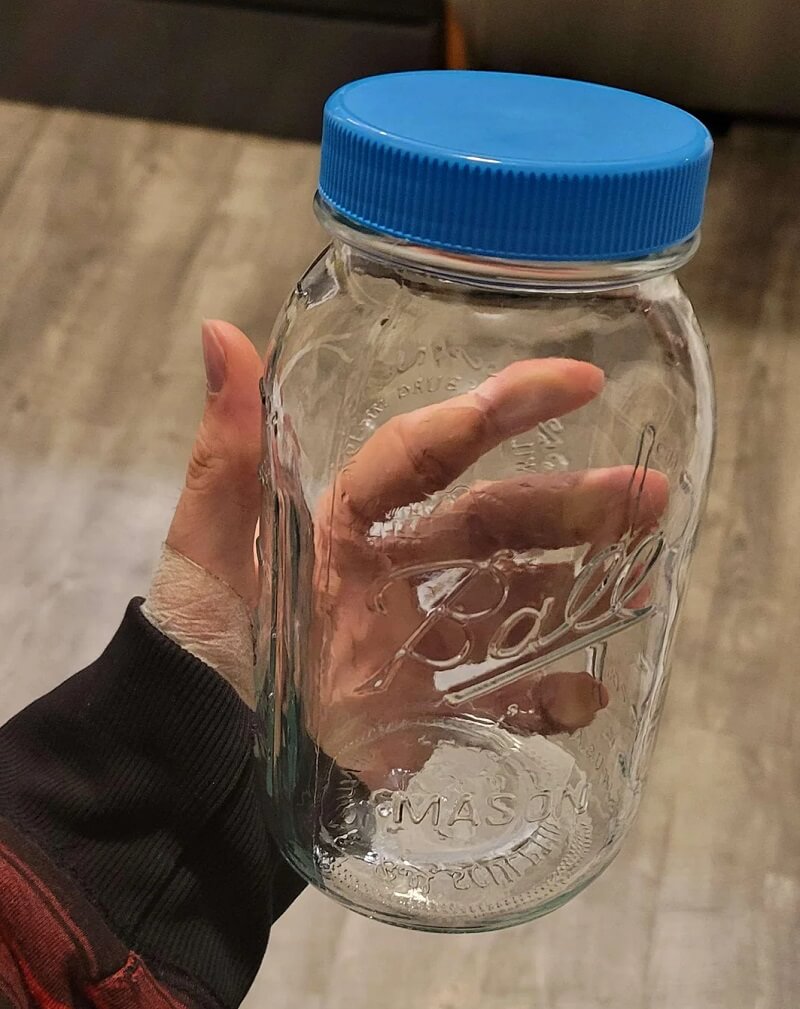 Home cook shares ingenious trick to repurpose jar lids: 'I have a ...