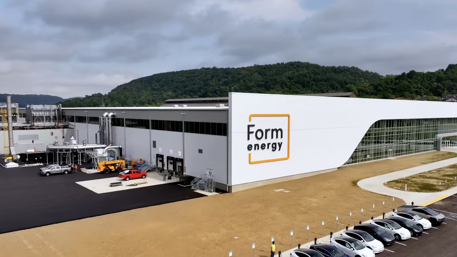Energy company announces plans to build world's largest battery ...