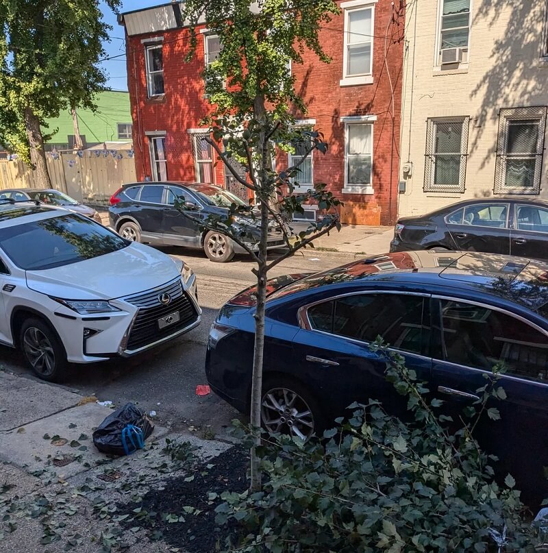 Homeowner in disbelief after catching neighbor destroying property on ...