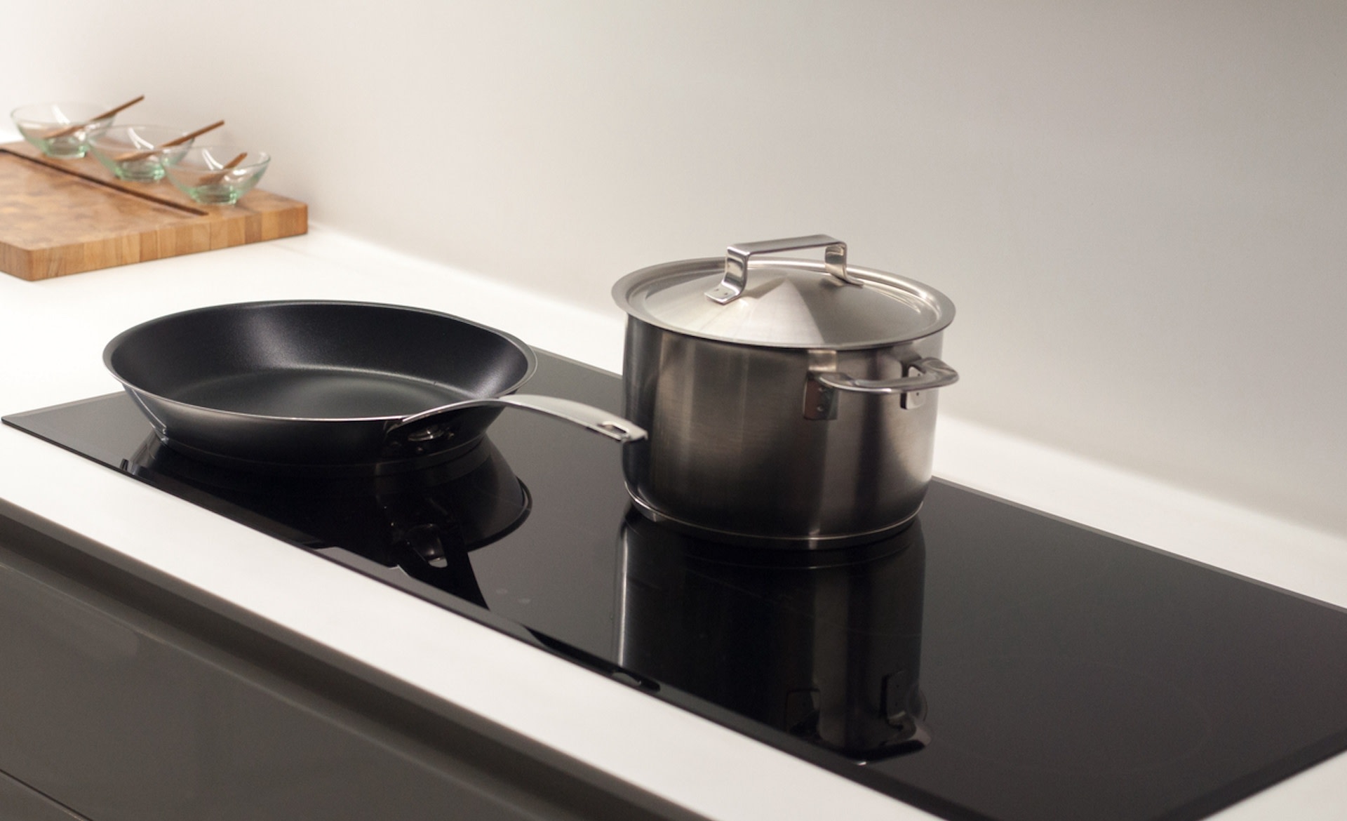 What is an induction stove? All the pros & cons of induction cooking