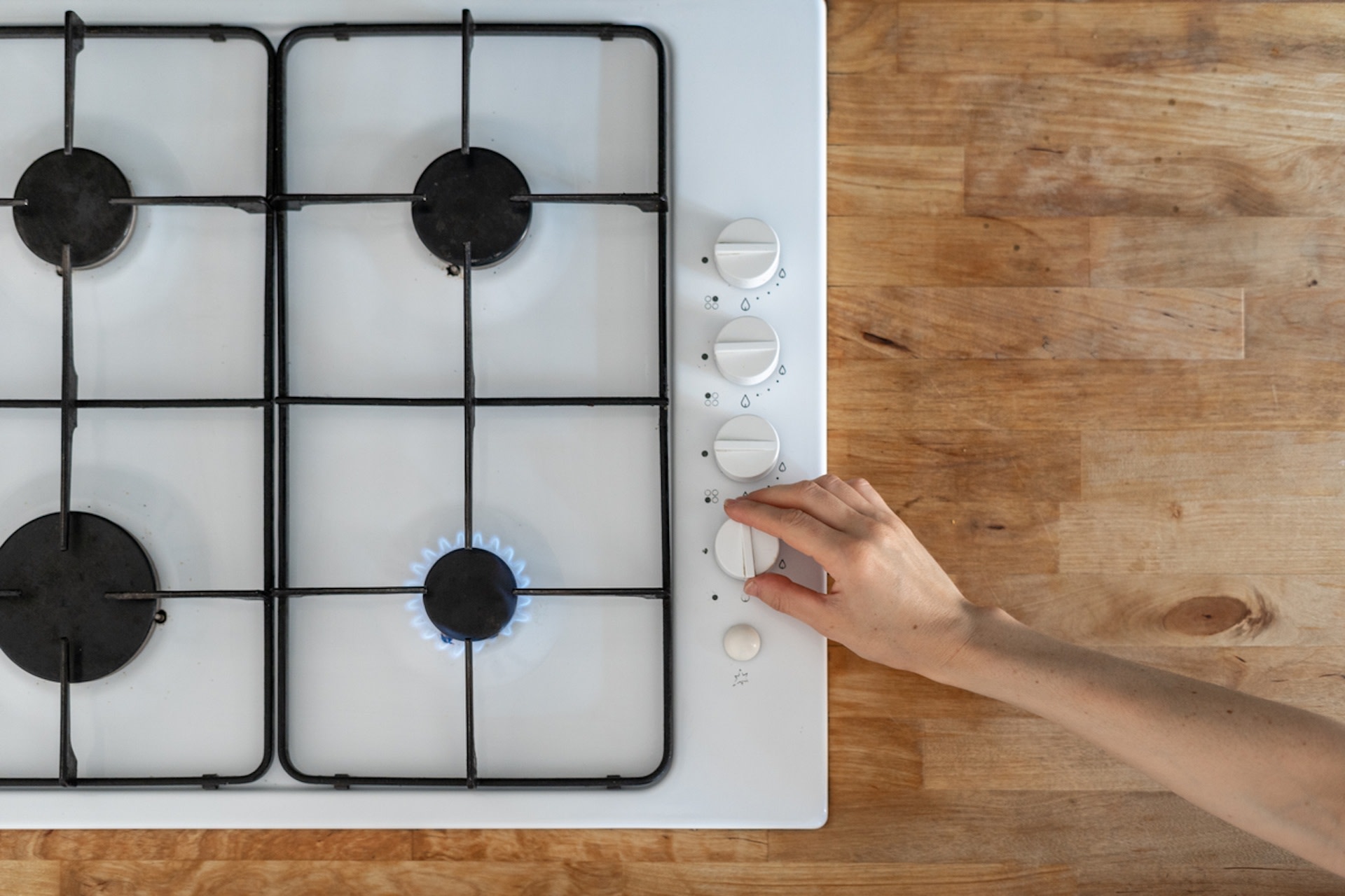 What is an induction stove? All the pros & cons of induction cooking