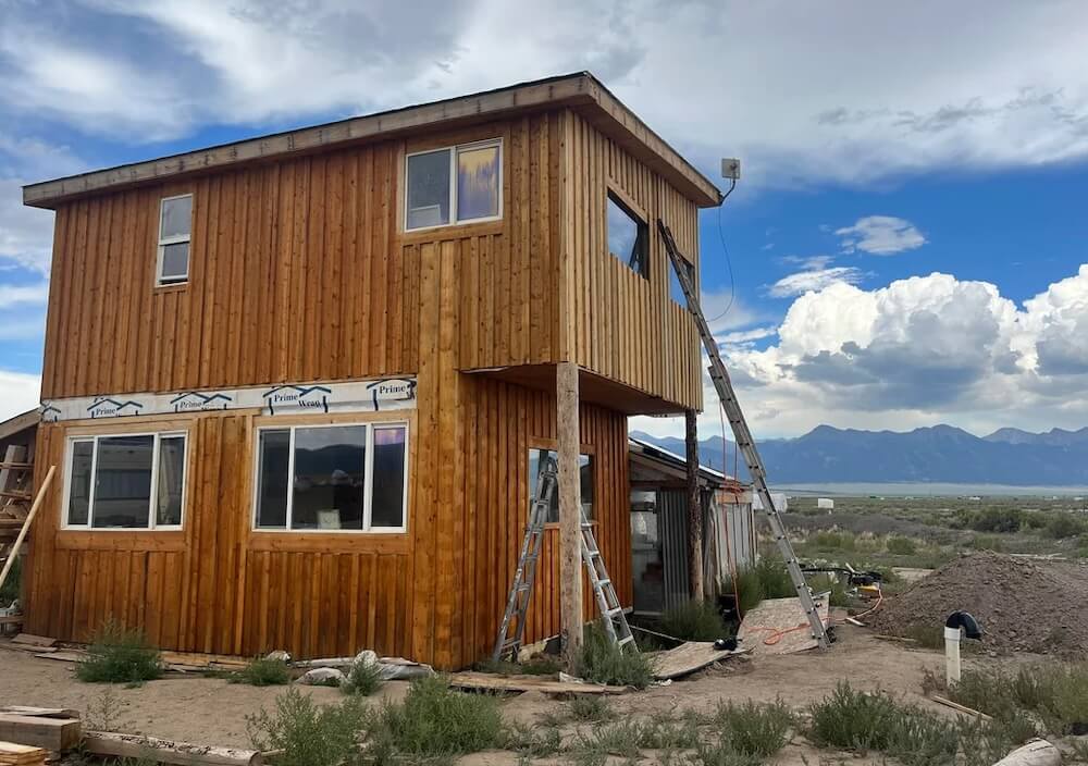 Proud homeowner shares impressive photos of their beautiful, off-grid ...