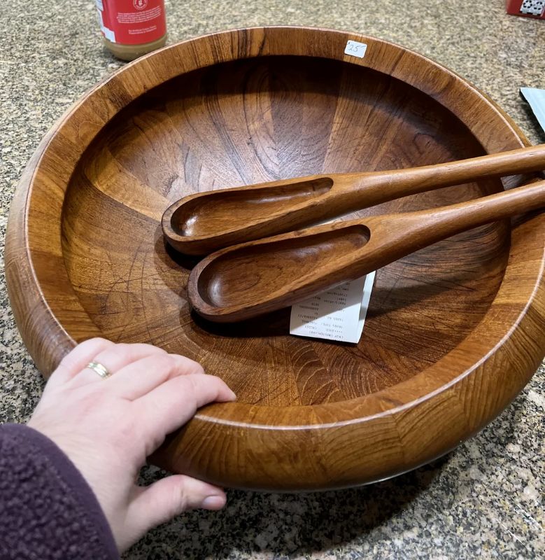 Shopper taken aback after Googling name etched into vintage set from ...