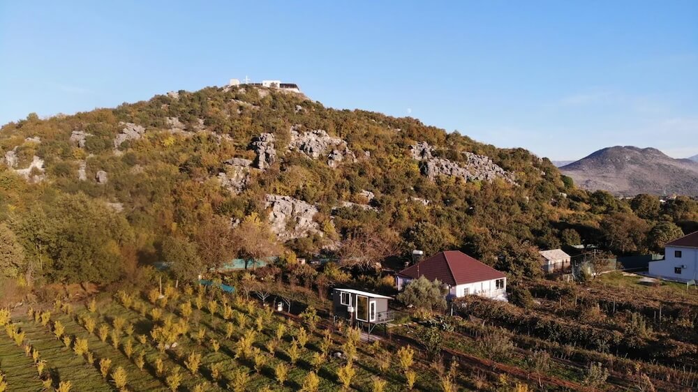 Homeowners show off epic tiny guest house with stunning mountain views ...