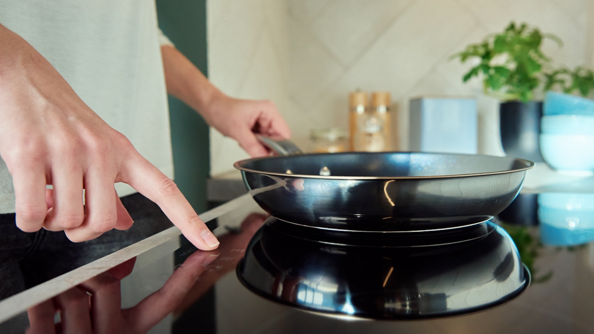 What is an induction stove? All the pros & cons of induction cooking