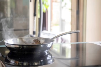 What is an induction stove? All the pros & cons of induction cooking