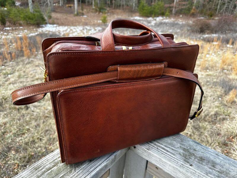 Shopper stunned after opening brand-new briefcase purchased at Goodwill ...