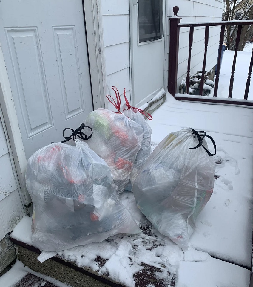 Homeowner frustrated over new neighbor's strange behavior: 'Just find ...