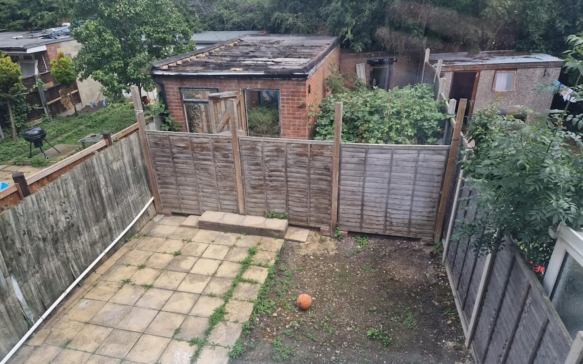 Resident shares stunning before-and-after photos of backyard transformation: 'Almost unbelievable'