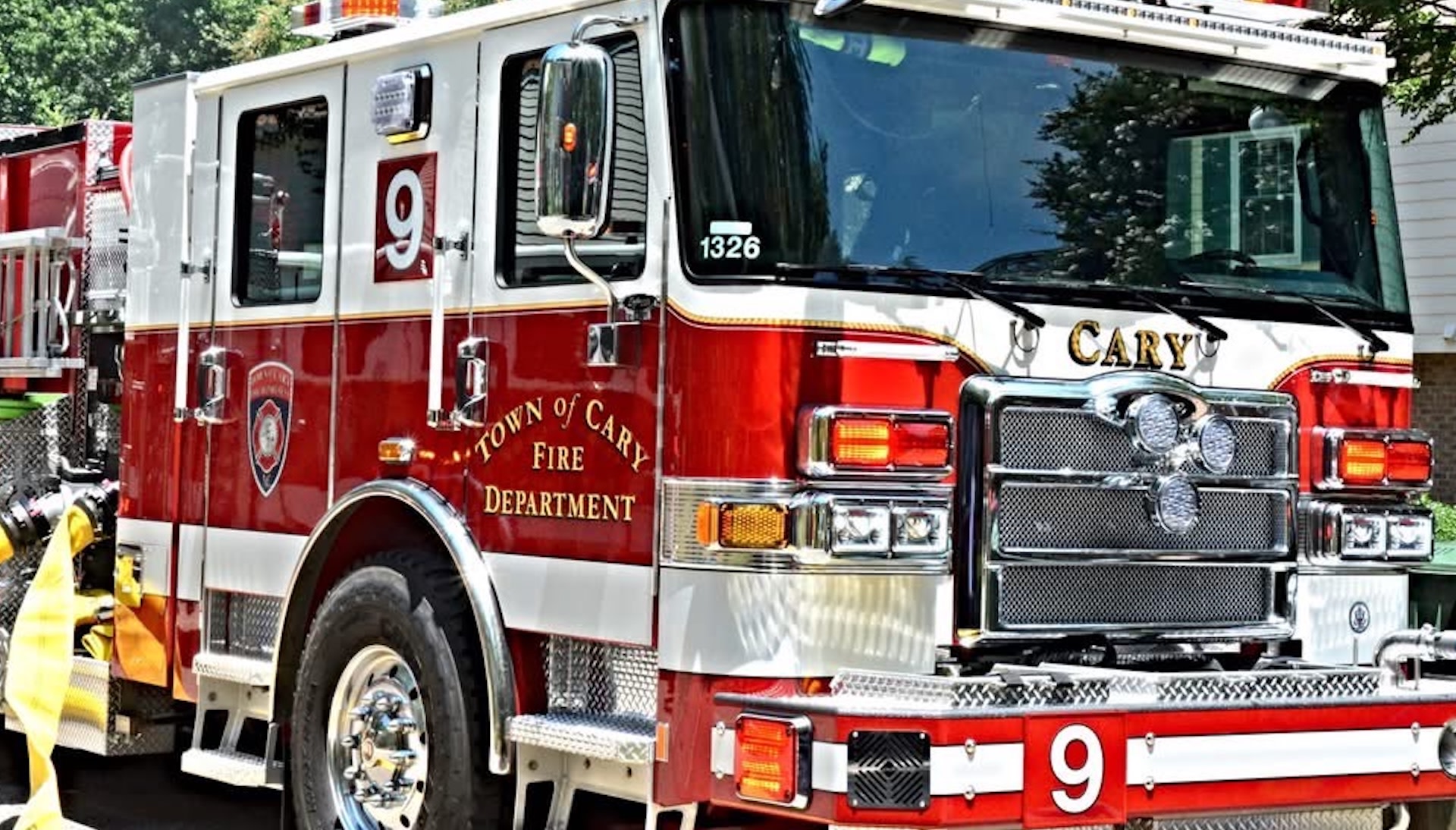 Fire department debuts first-of-its-kind fire truck with incredible ...