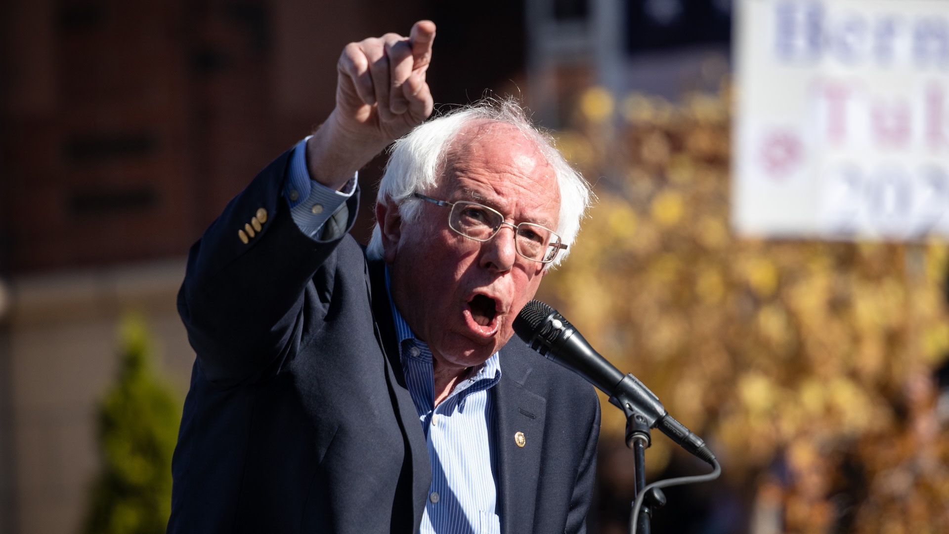 Bernie Sanders raises eyebrows after details emerge about recent ...