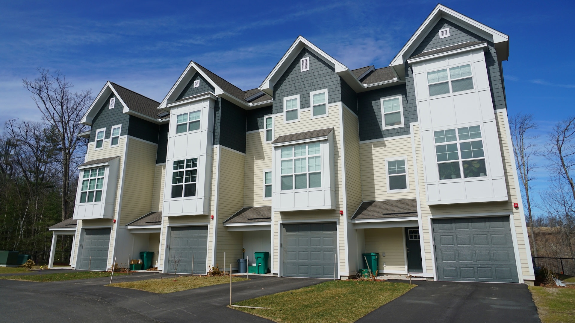 Homeowner outraged after HOA hits them with pricey ultimatum: 'That's evil'