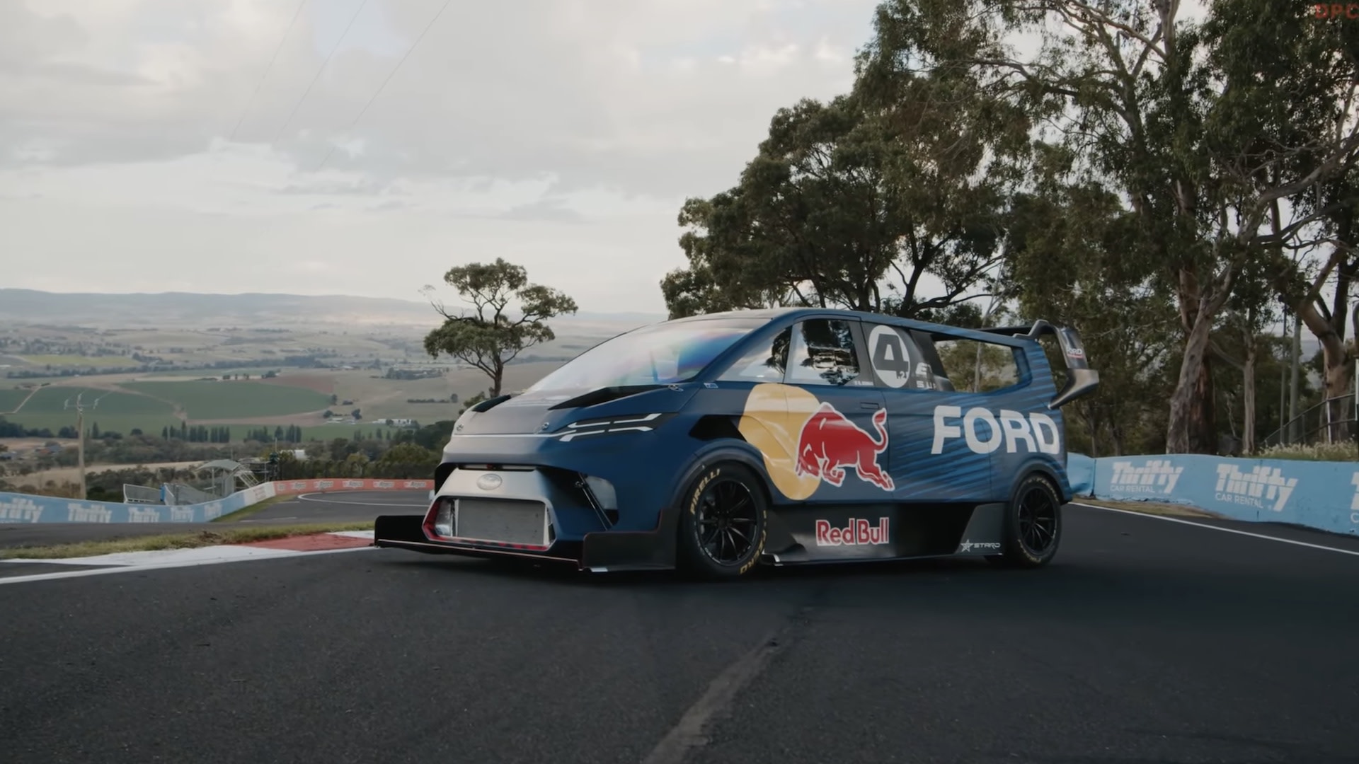 Ford 'SuperVan' turns heads with record-breaking run on racetrack ...