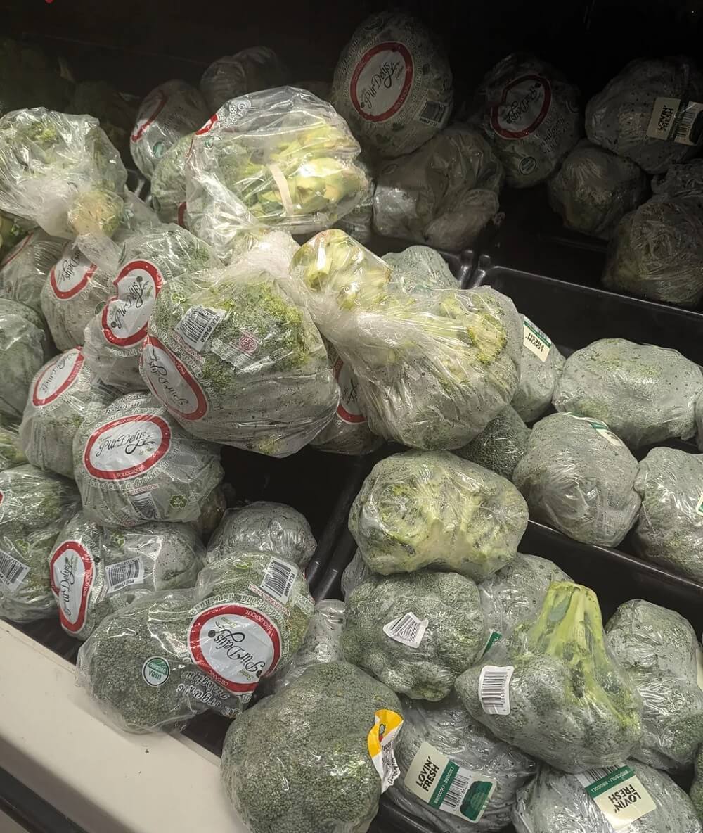 Shopper sparks outrage with photo of bizarre sighting in grocery store ...