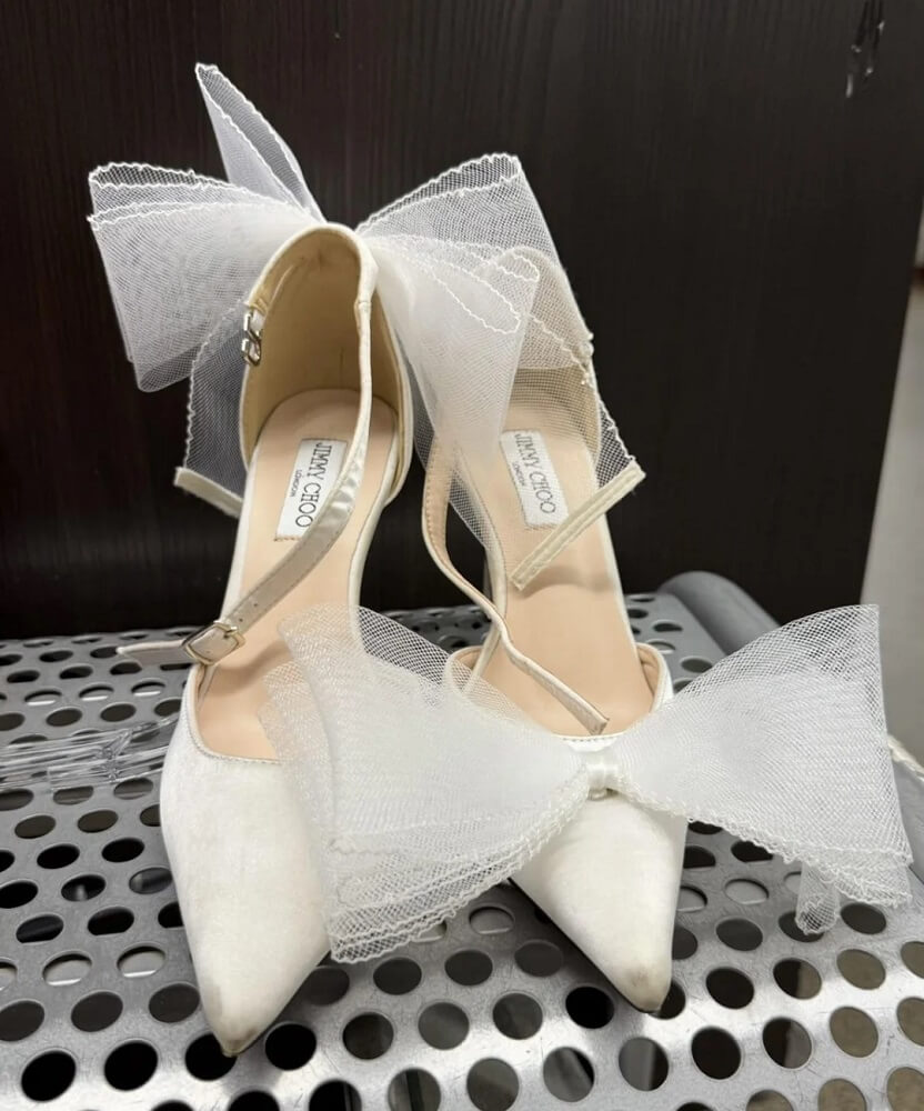 Shopper thrilled after finding wedding item in shoe section at thrift store: 'I'm in love'