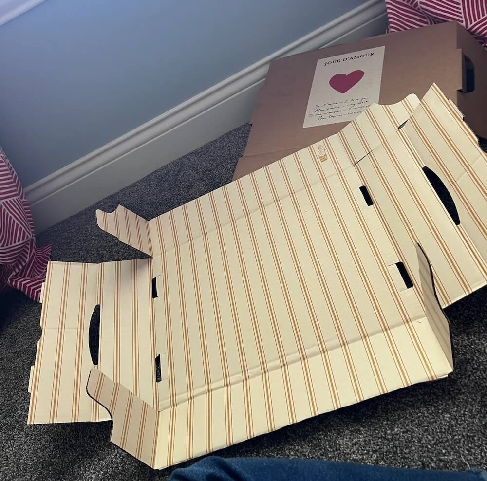 Woman shares creative way she reuses empty shipping boxes: 'I love this ...