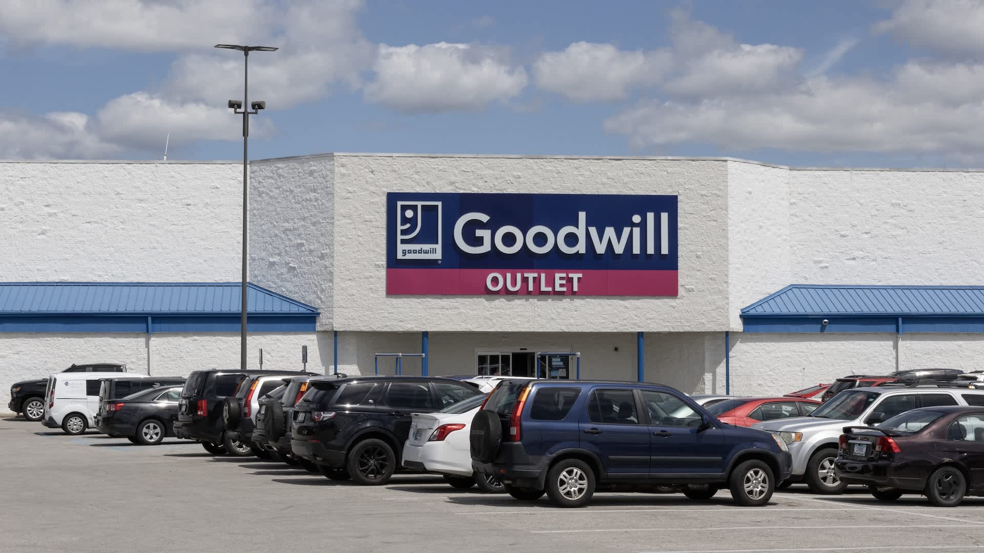 Shopper discovers unexpectedly valuable item while pawing through ...