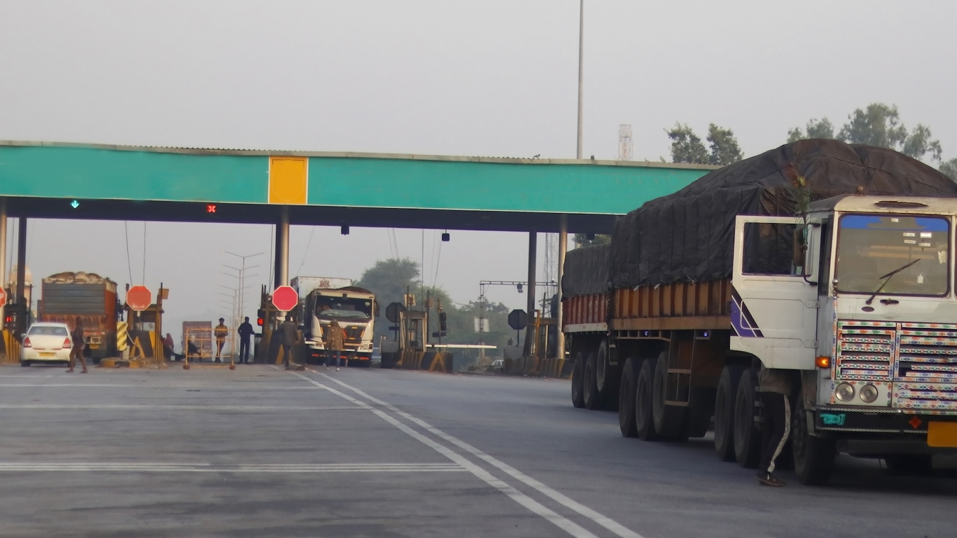 Authorities discover shocking illegal cargo stuffed into car — here's ...