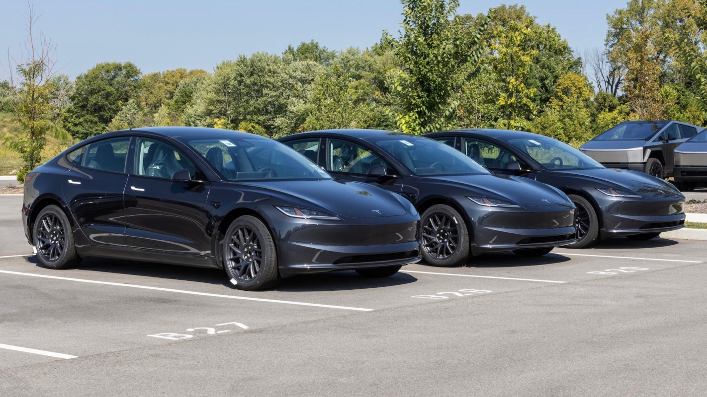 New data reveals stunning setback for Tesla in US: 'Tesla has a serious ...