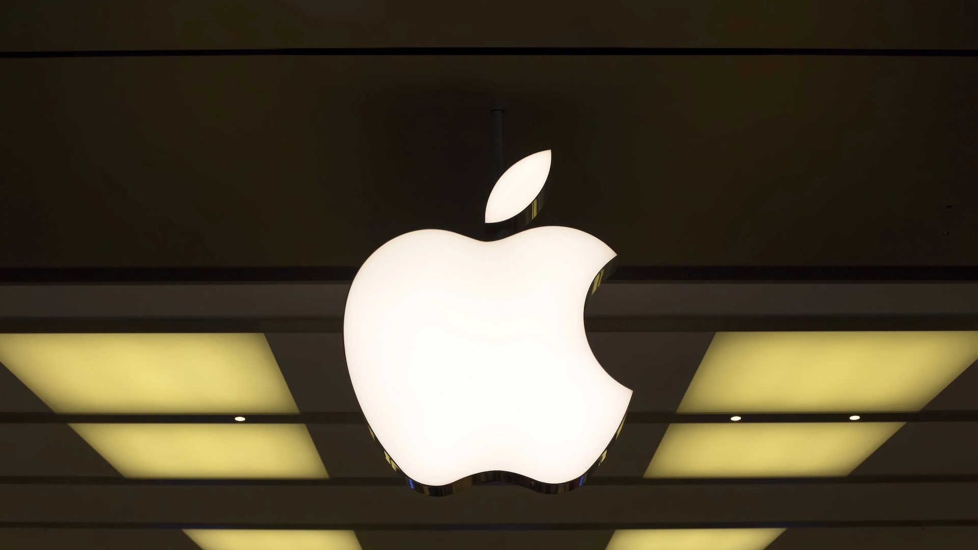 Apple CEO sparks outrage after report uncovers staggering truth about ...