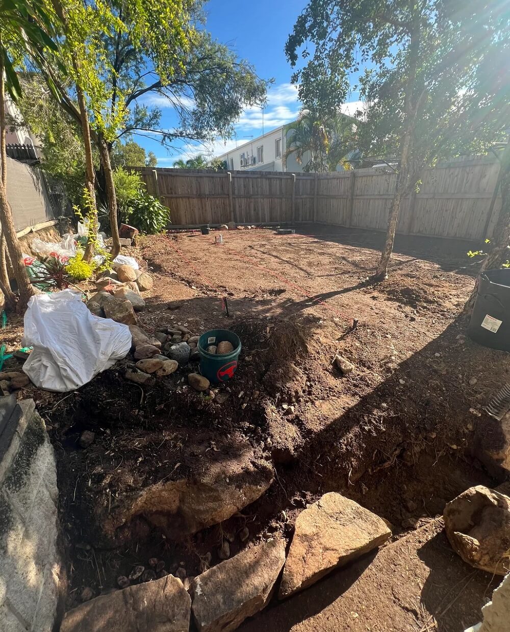 Homeowner shares incredible before-and-after photos of garden ...