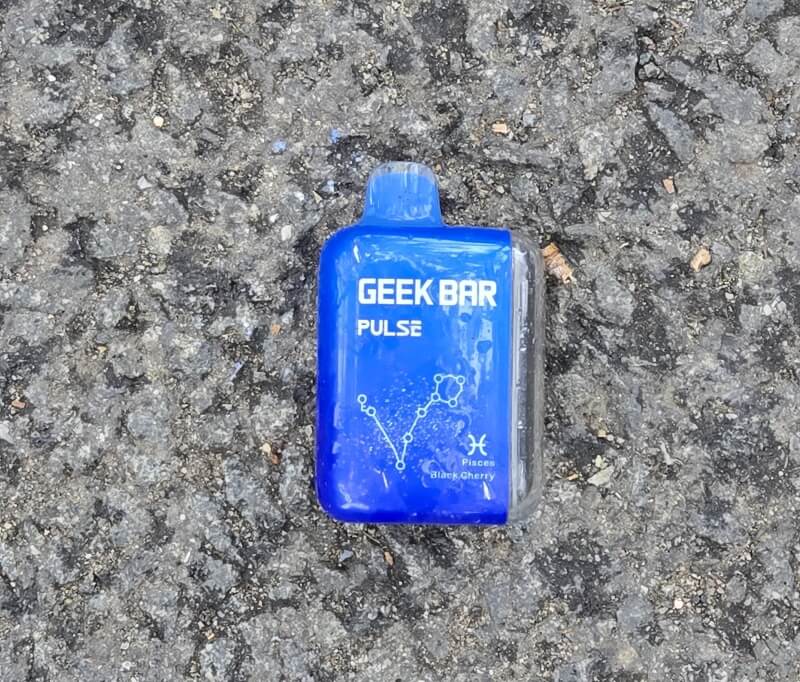 Disposable vape tossed on neighborhood sidewalk sparks calls to ban ...