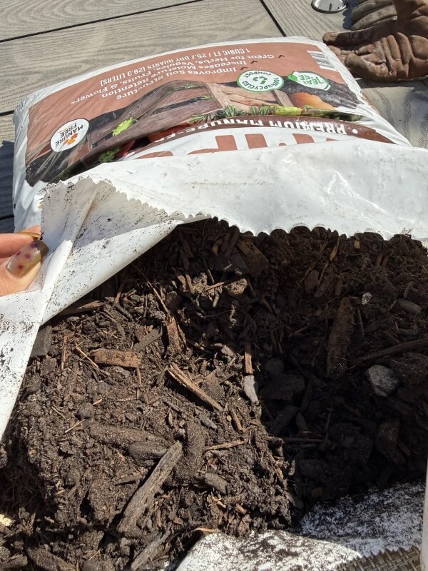 Gardeners warn expensive 'compost' bags can be mostly wood filler and ...