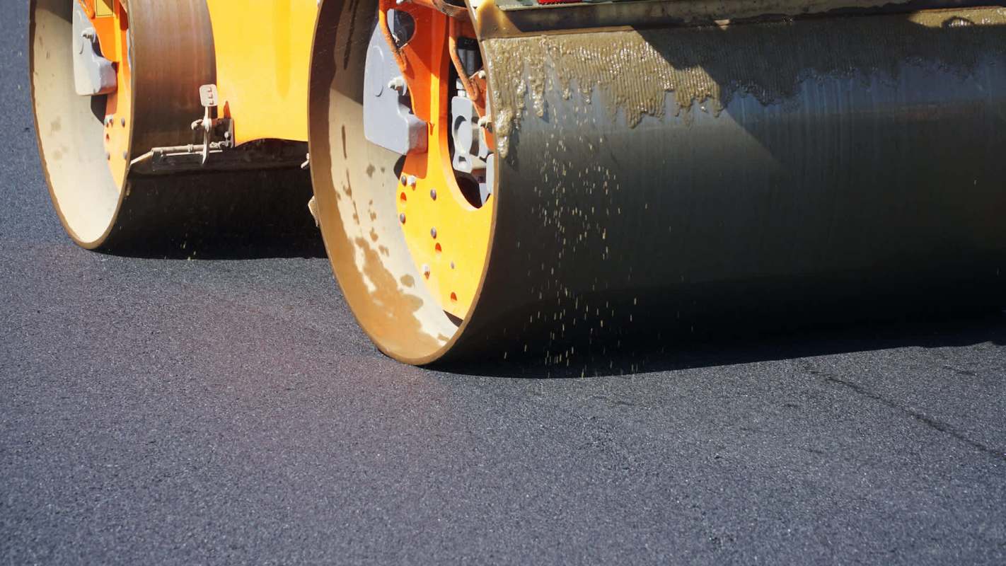 Homeowners warned as summer paving scams roll in with discounted asphalt