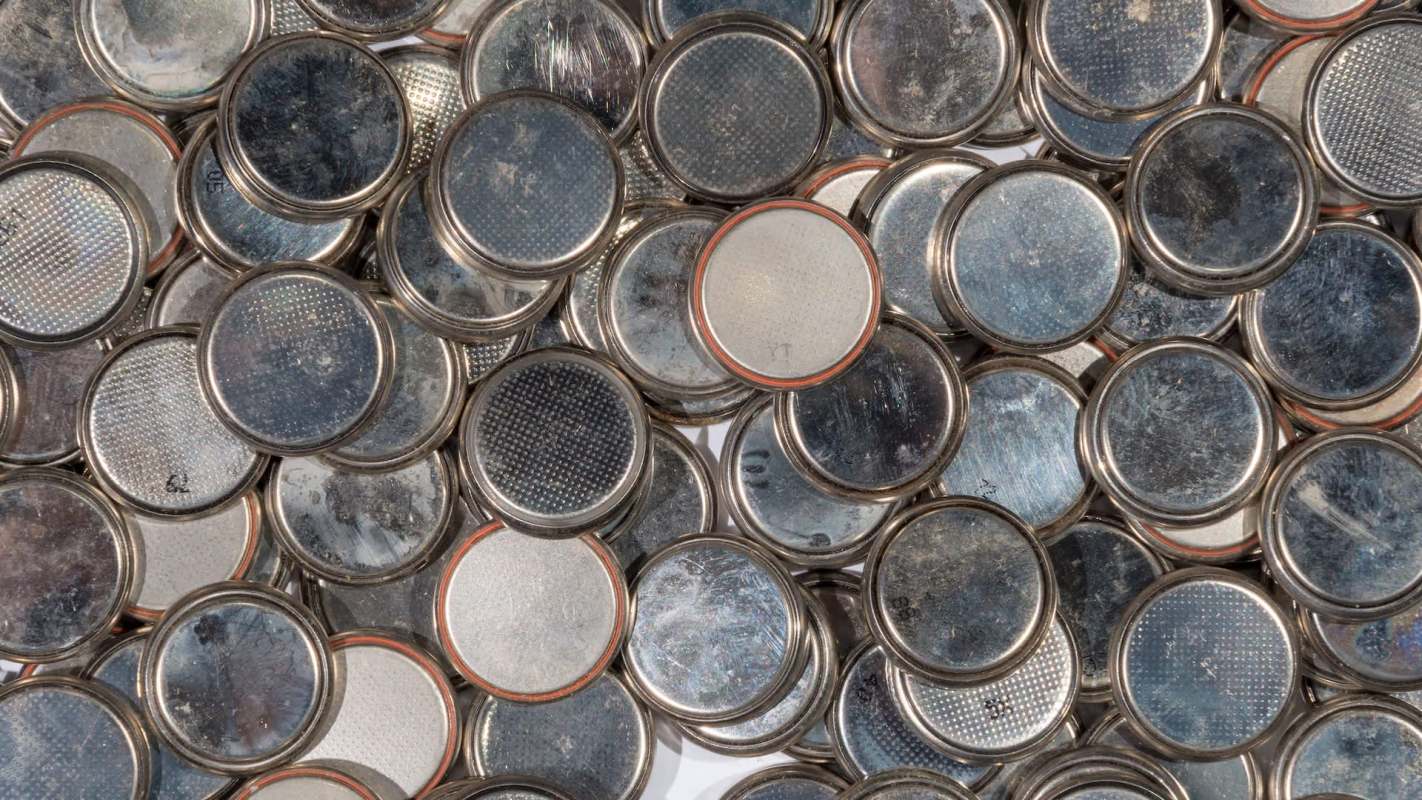 Urgent recall issued for 8,000 coin batteries sold on Amazon over child ...