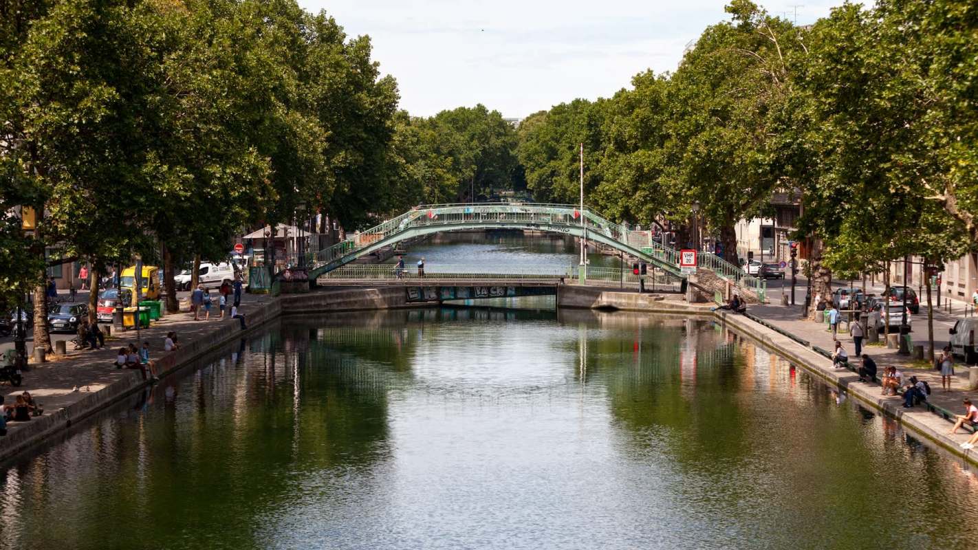 As Paris heat reached 90s, residents ignored police and dove into Canal ...